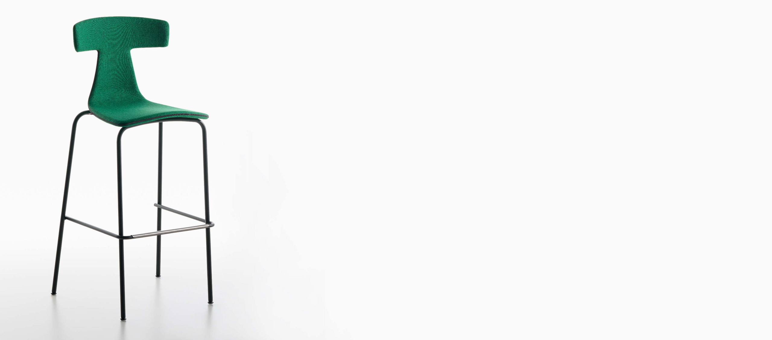 REMO upholstered chair | Plank